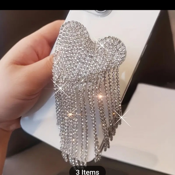 Accessories | Rhinestone Heart Pop Socket | Poshmark